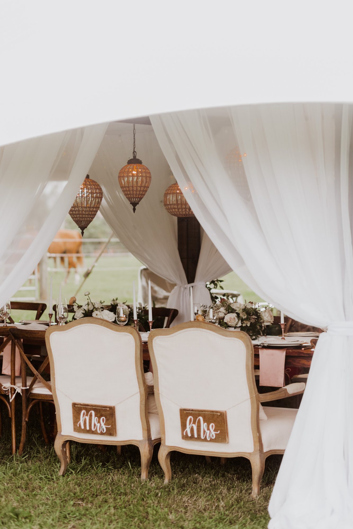 Glam Backyard Wedding Under Twinkle Light Tent In Nashville ...